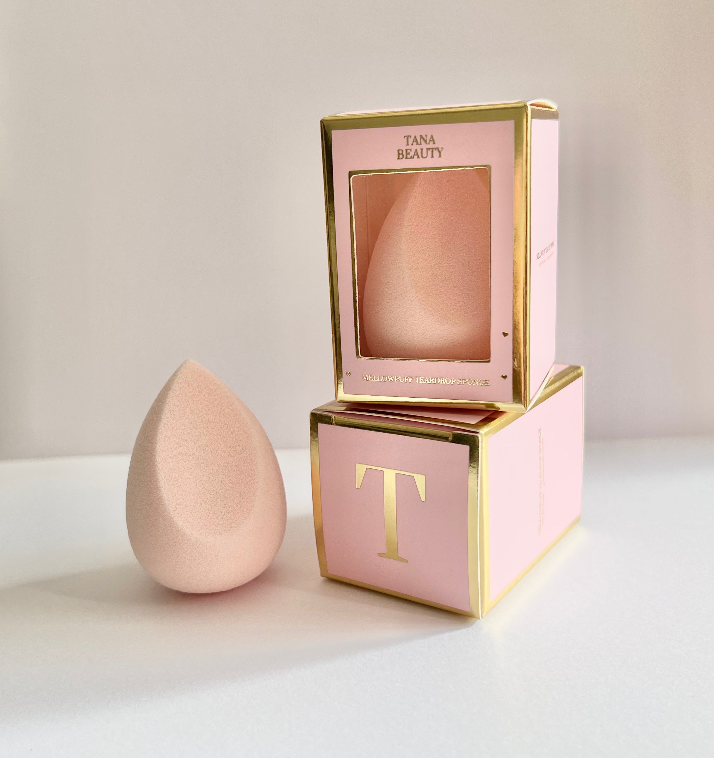Mellow Puff Teardrop Sponge – Tana Beauty Co